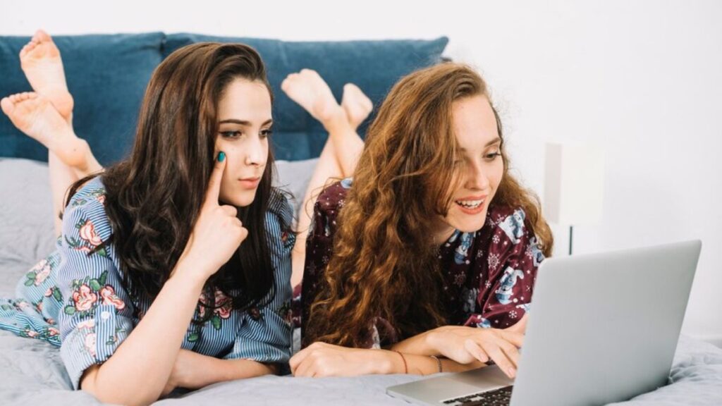 Internetchicks: Empowering Women in Tech Through Networking and ...