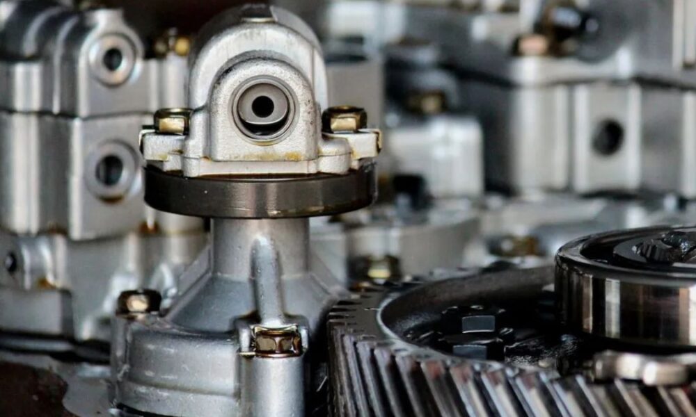 How to Keep Your Transmission Running Smoothly: Essential Tips and Expert Advice
